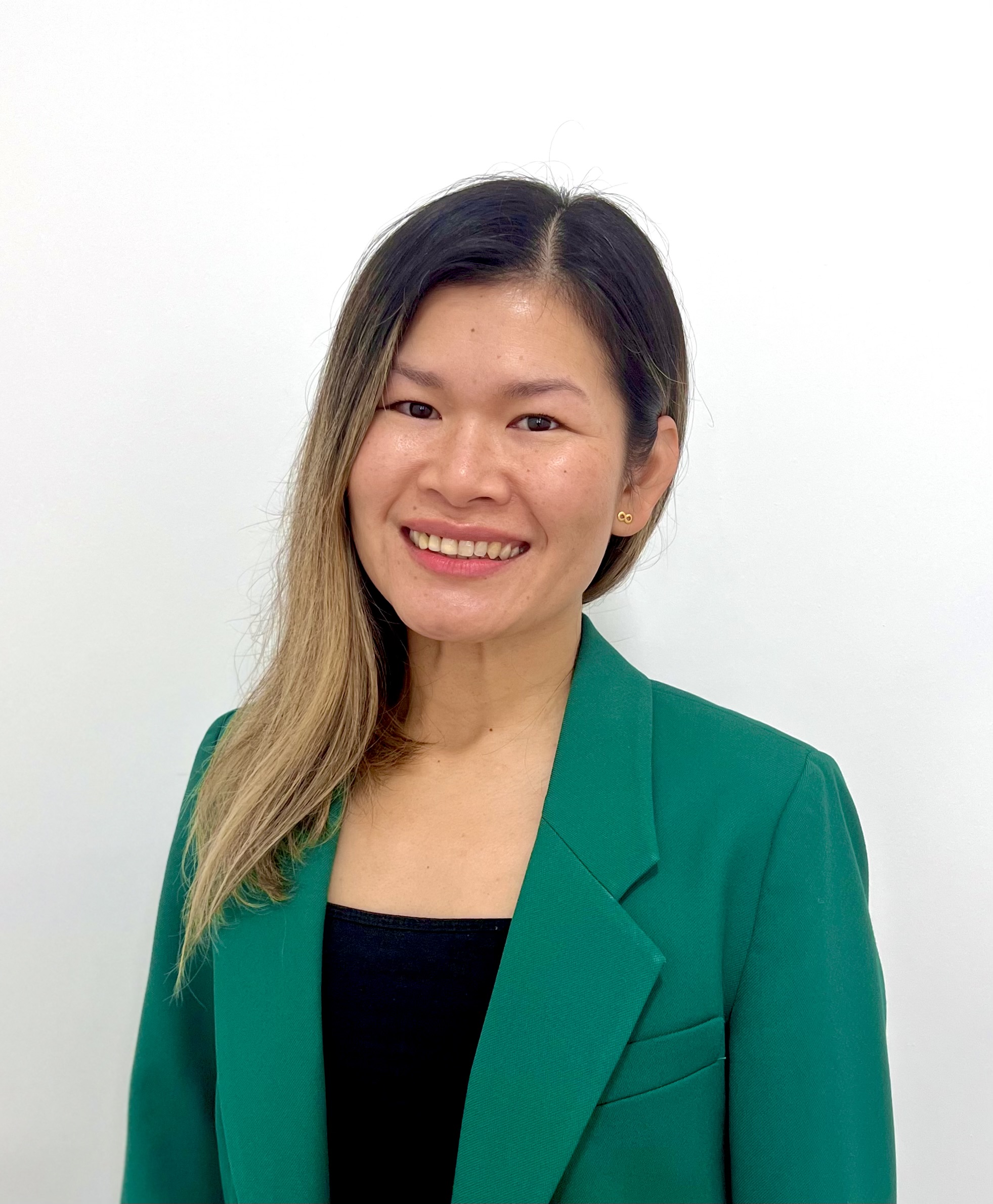 Reeya - Dentistree | Dentist in Horley, Surrey